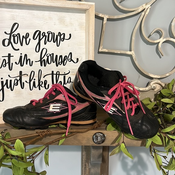 Easton | Shoes | Easton Softball Cleats Black Pink Girls 25 | Poshmark